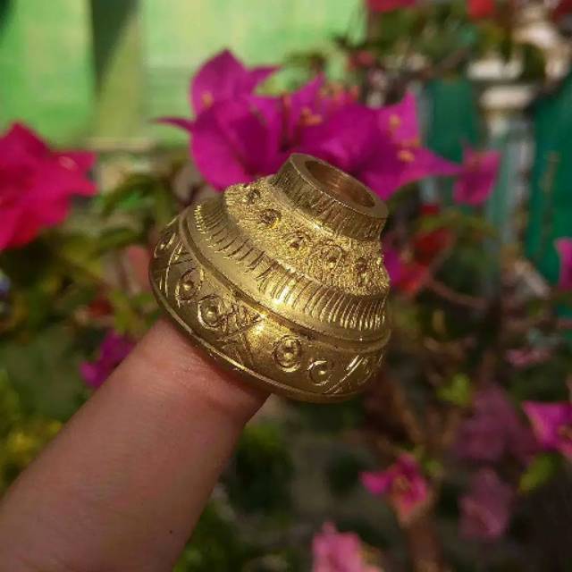 Jual Mendak Mendhak Palembang Ukir Kuning Emas Lubang Besar Warna Emas ...