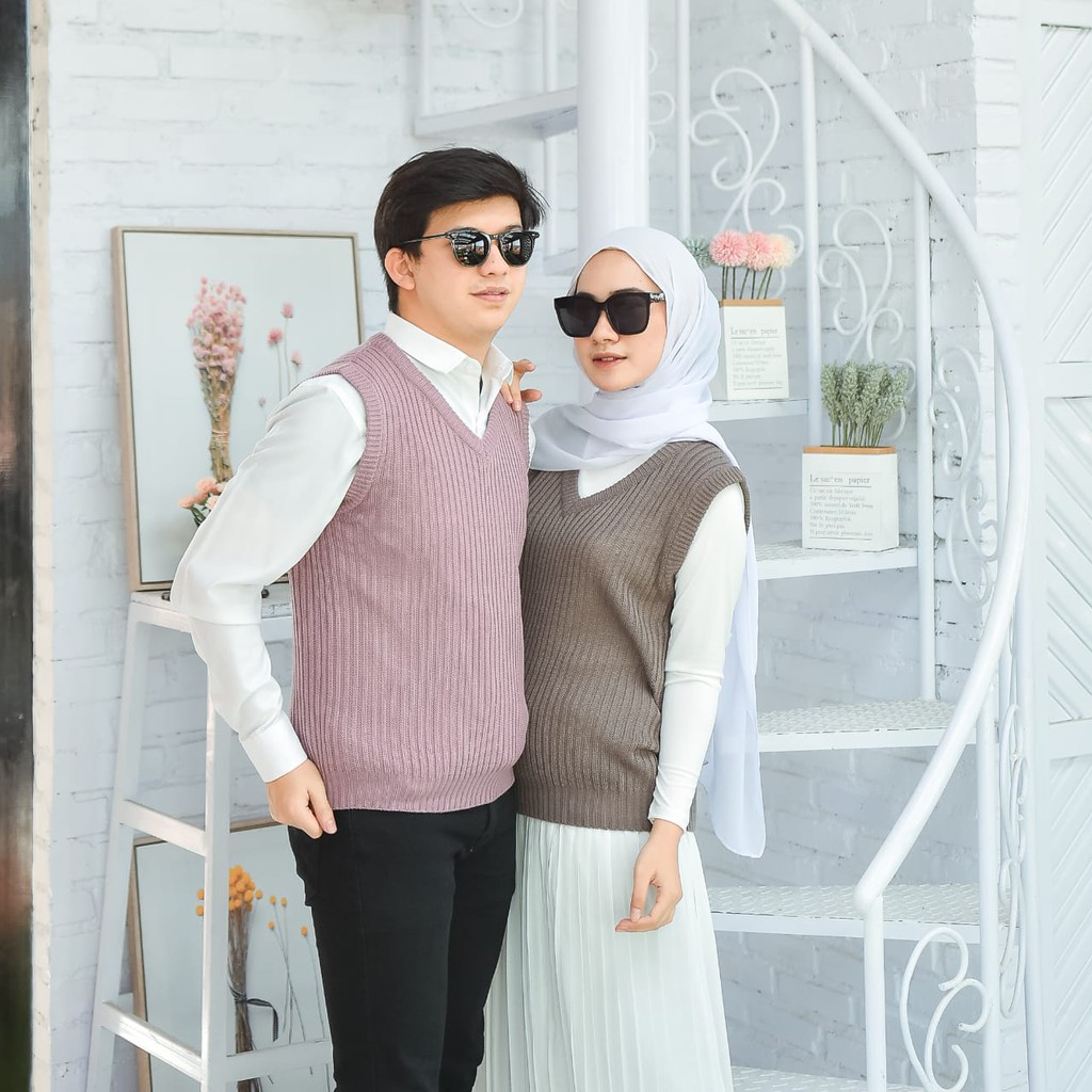 Jual NOUSKA - VI VEST Rompi Rajut Salur Vneck Wanita Pria Couple Unisex ...