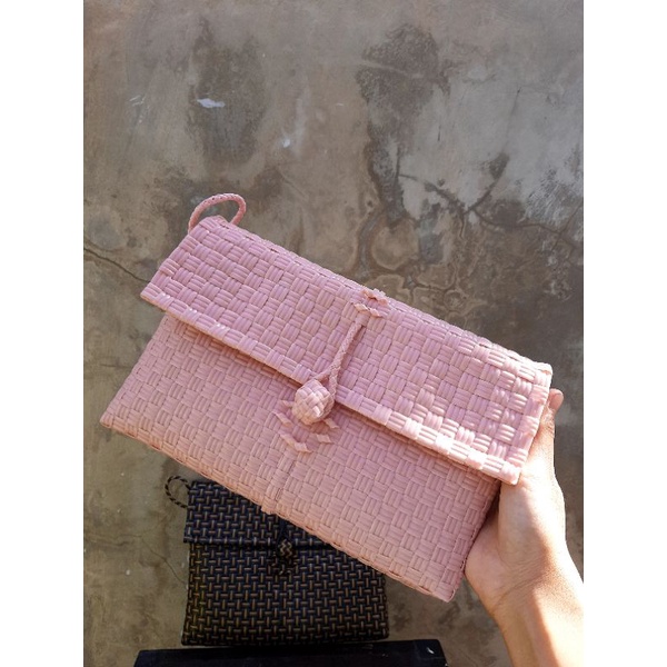 Jual DOMPET ANYAMAN PLASTIK/DOMPET ANYAM/TAS ANYAMAN PLASTIK MURAH ...