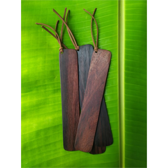 Jual Natural Pembatas buku kayu rosewood , wooden bookmark | Shopee ...