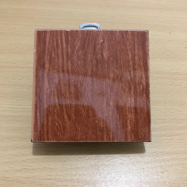 Jual Keramik Motif Kayu Glossy Sample Material | Shopee Indonesia