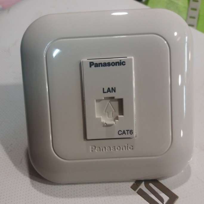 Jual Panasonic Wide Series Outlet Data CAT 5 / CAT 6 | Shopee Indonesia