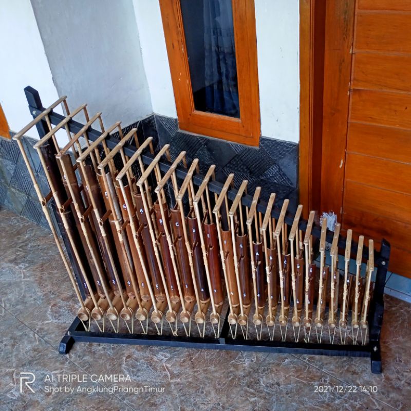Jual Angklung pengamen 22 nada 2 tabung bambu hitam pake Topi ( C - C ...