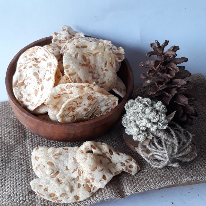 Jual KRIPIK TEMPE SAGU 250 Gram / SNACK KILOAN / SNACK MURAH / ALMA ...