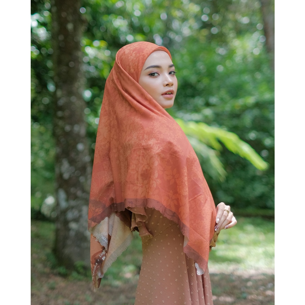Jual Scarfola Rimba Series in Sienna | Shopee Indonesia