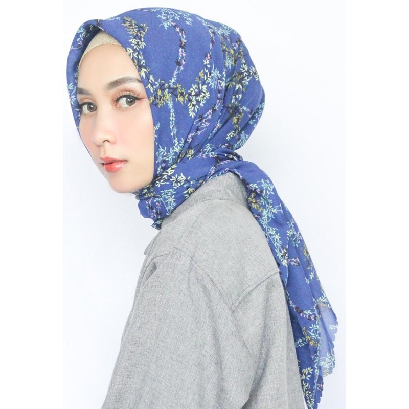 Jual HIJAB KAYLA Blue Segiempat Sifon Vine By Ina Priyono | Shopee ...