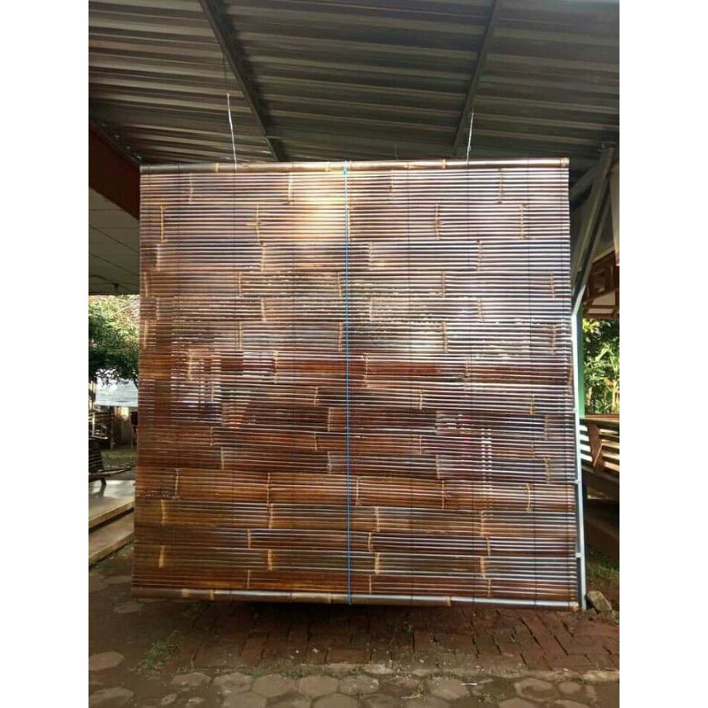 Jual Tirai Bambu kerai Bambu hitam 1,5 x 2 meter vernis mengkilap | Shopee Indonesia