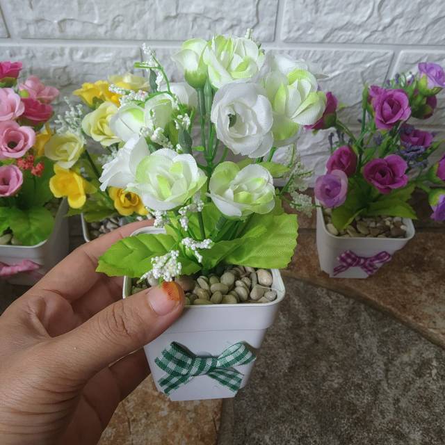 Jual BUNGA MAWAR MEKAR MINI ARTIFICIAL/MAWAR PALSU | Shopee Indonesia