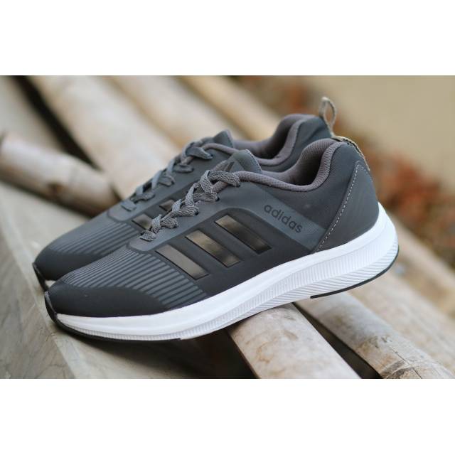 Jual Sepatu Sneakers Pria Adidas Running Cloudfloam Impor Made in ...
