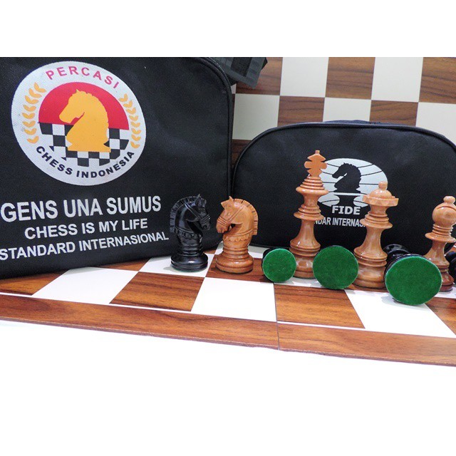 Jual Papan Catur + Buah Kayu Sawo Istimewa + Tas Chess Percasi 1 Set ...