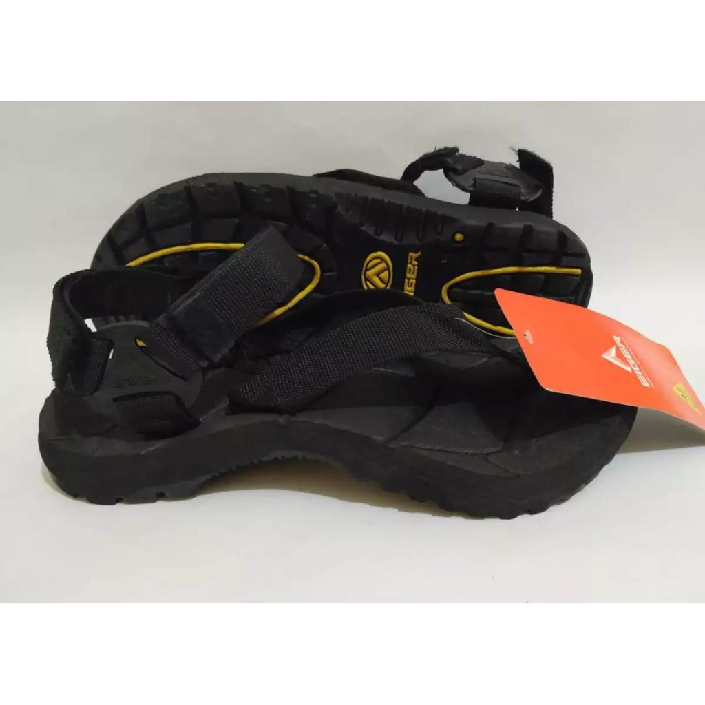 Jual SANDAL JEPIT GUNUNG HITAM POLOS | SANDAL OUTDOOR | Shopee Indonesia
