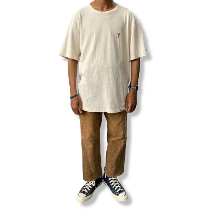 Jual thrift kaos CRITIC WEAR | Shopee Indonesia