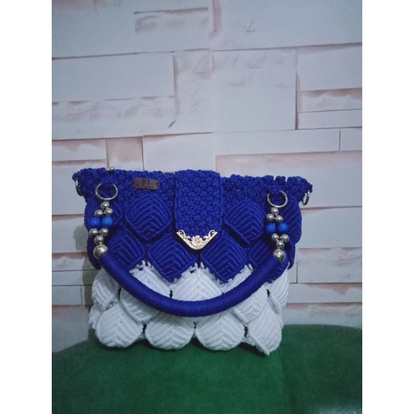 Jual Tas talikur motif daun melentik | Shopee Indonesia