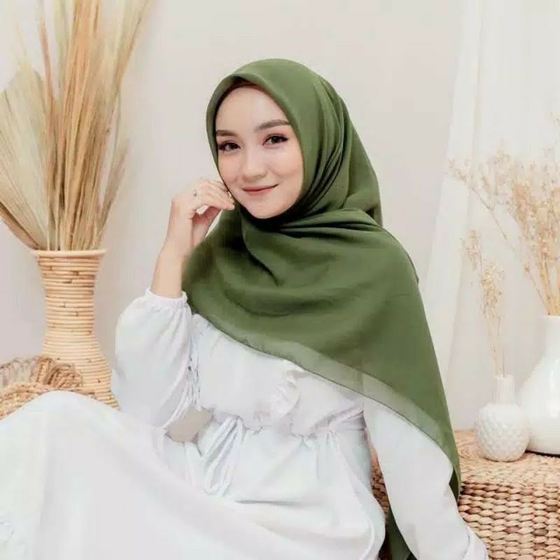 Jual Jilbab Segiempat Polos Bella Square Coksu Pollycotton Kerudung ...