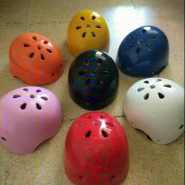 Jual Helm Rafting Tubing Outdoor Outbond Climbing Arung Jeram sketboard ...