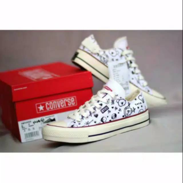 Jual Converse BTS BT21 Black and White Special ( edition cooky chimmy ...