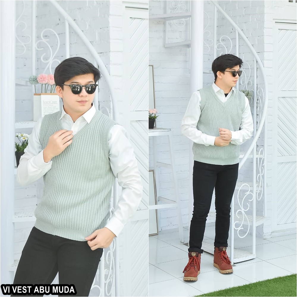 Jual NOUSKA - VI VEST Rompi Rajut Salur Vneck Wanita Pria Couple Unisex ...