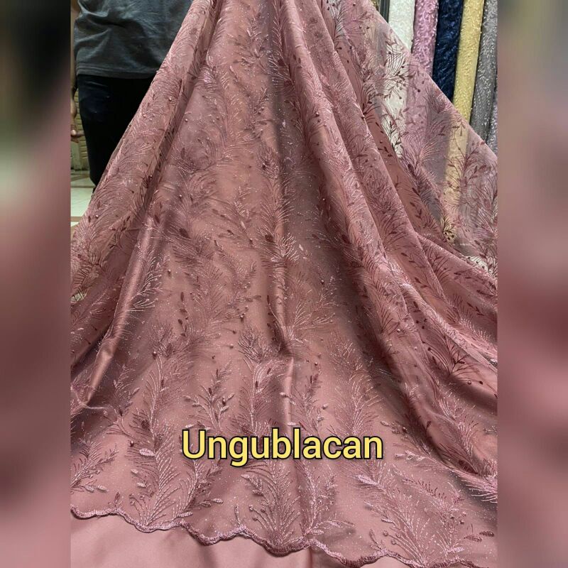 Jual Bakal kain Brukat brokat tile sakia/bakal kain brokat tile giter ... Jual Bakal kain Brukat brokat tile sakia/bakal kain brokat tile giter ...