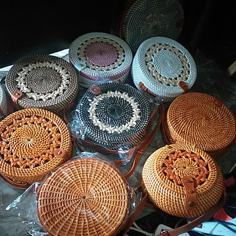 Jual Tas Rotan / Rattan Bag / Tas Rotan Wanita Bulat Bali / Tas Rotan ...