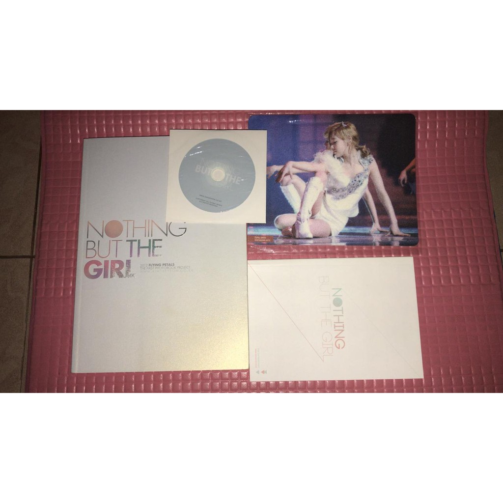 Jual Taeyeon SNSD Set 1st Photobook Flying Petals official original girls generation kpop ...