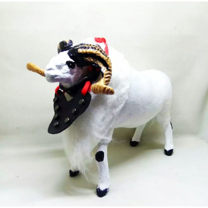 Jual Miniatur Domba Adu Khas Garut Dari Kayu / Mainan Domba Garut Adu ...
