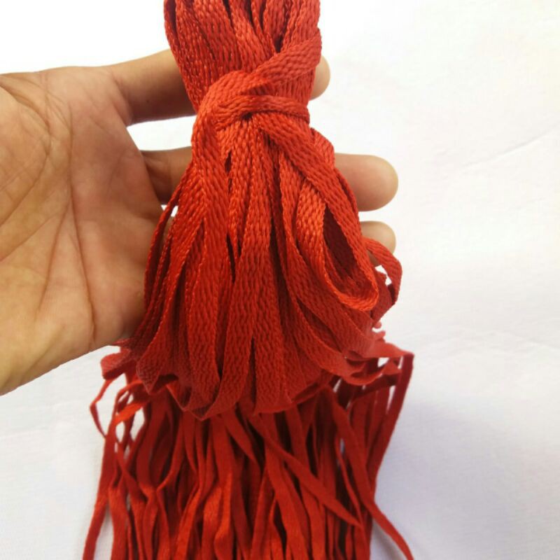 Jual Tali Sepatu Pipih Warna Merah Ukuran 10 mm x 110 cm | Shopee Indonesia