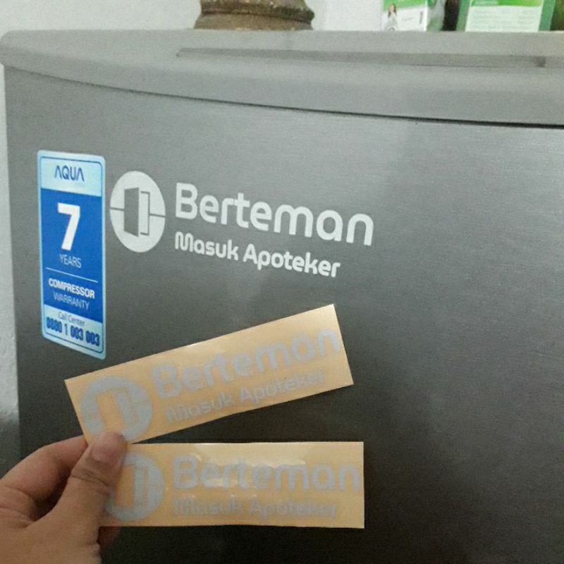 Jual STICKER EKSKLUSIF BERTEMAN MASUK APOTEKER | Shopee Indonesia