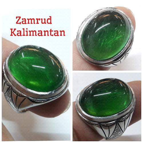 Jual ZAMRUD KALIMANTAN TOP COLOR DENGAN SERAT KHAS ZAMRUD. WARNA TUA ...