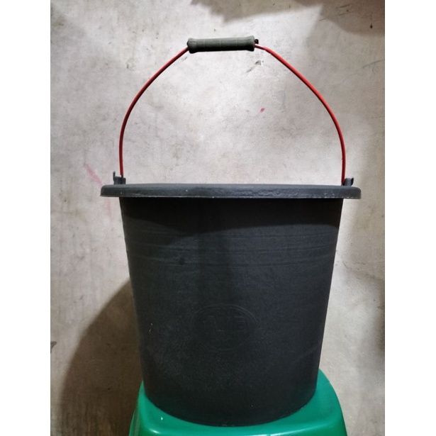 Jual EMBER COR 20 TIMBA PLASTIK HITAM ANTI PECAH | Shopee Indonesia