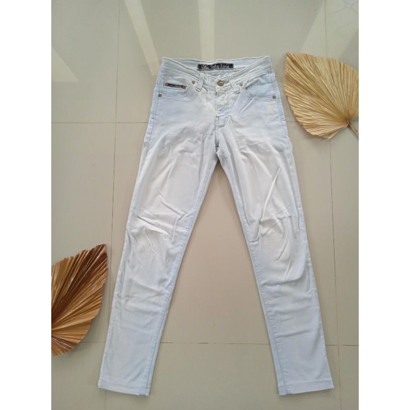 Jual CELANA JEANS PUTIH KEBIRUAN PL (preloved) | Shopee Indonesia
