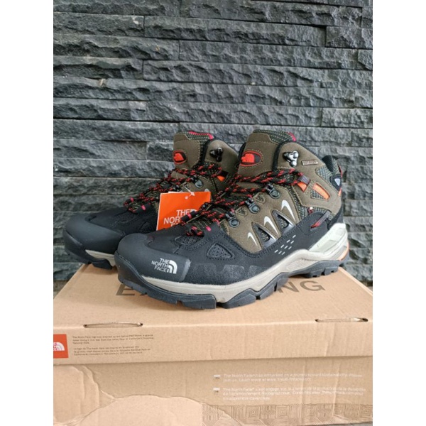 Jual sepatu gunung the north face / sepatu hiking tnf | Shopee Indonesia