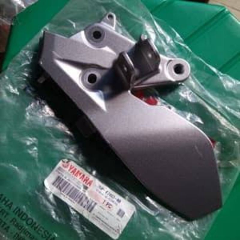Jual BRACKET DUDUKAN STEP DEPAN KANAN BYSON FI ORIGINAL YGP 2UP-F7462 ...