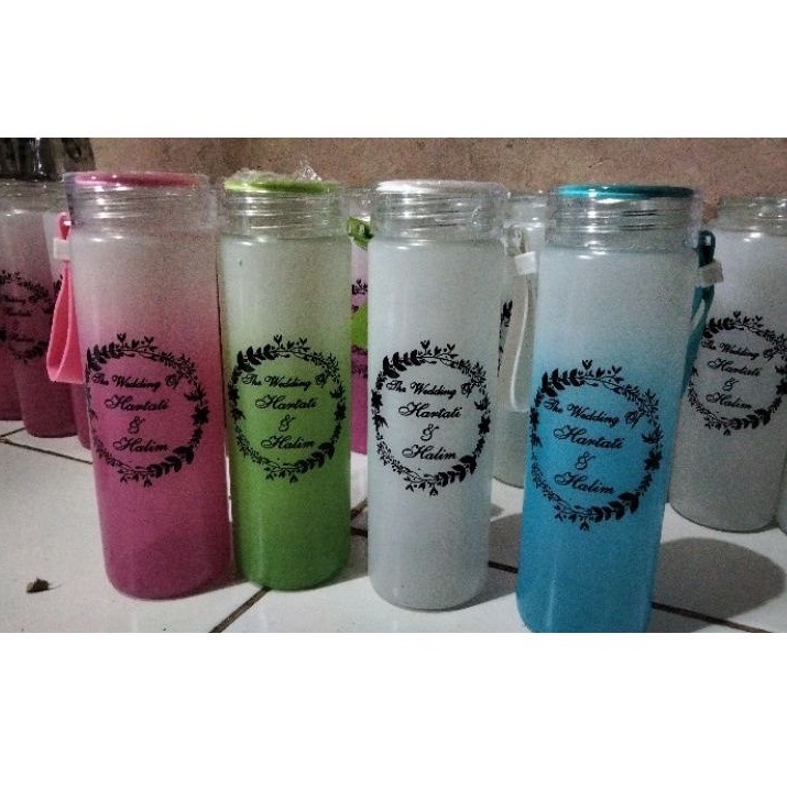 Jual SOUVENIR BOTOL MINUM SLIM WARNA COSTUM SABLON NAMA | Shopee Indonesia