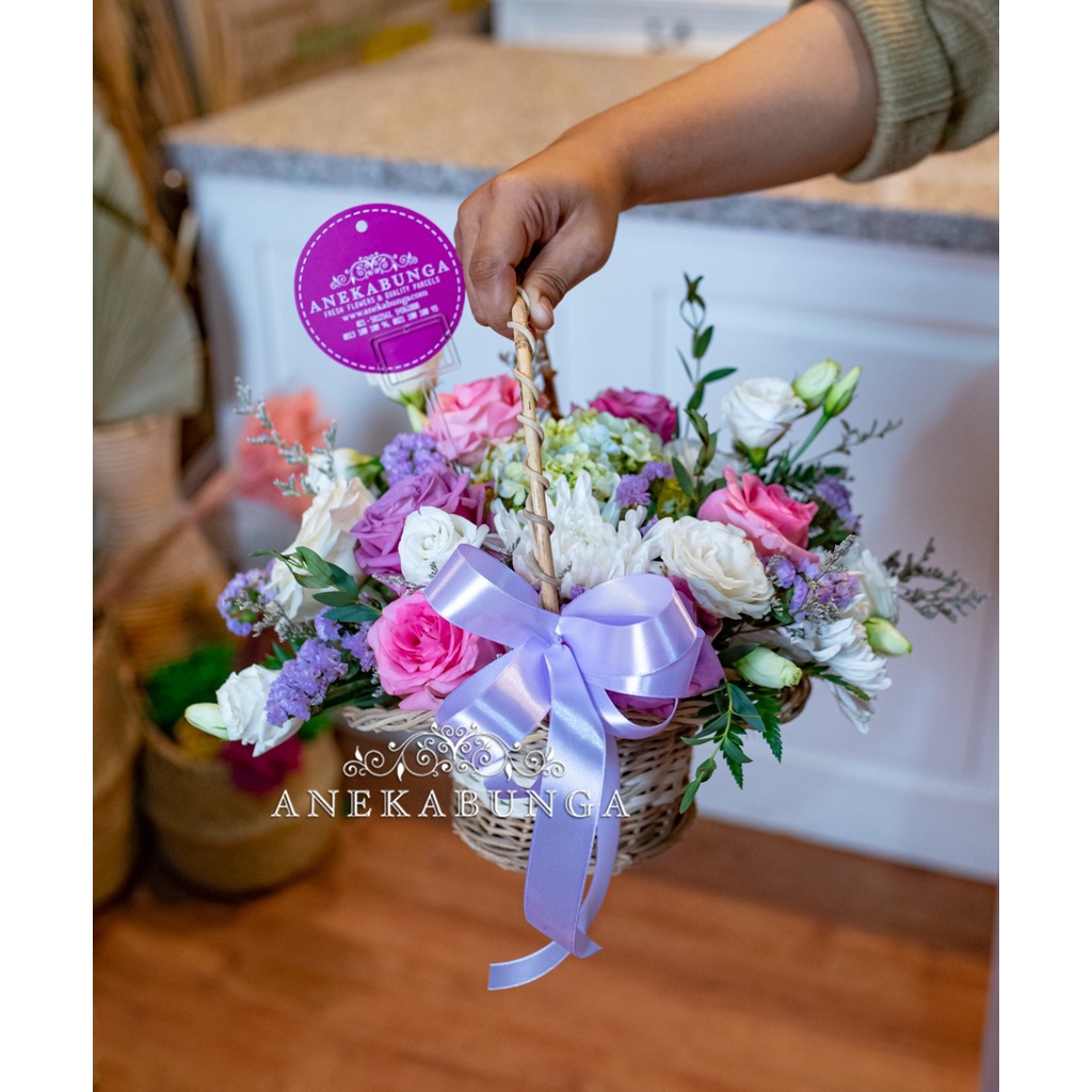 Jual Keranjang Bunga Asli Fresh Hand Basket Flower ulang tahun wedding ...