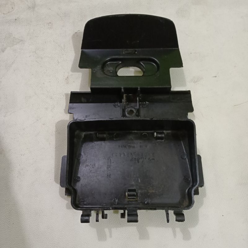 Jual Toolbox tulkit tolkit box bagasi Honda Astrea Prima Original ...