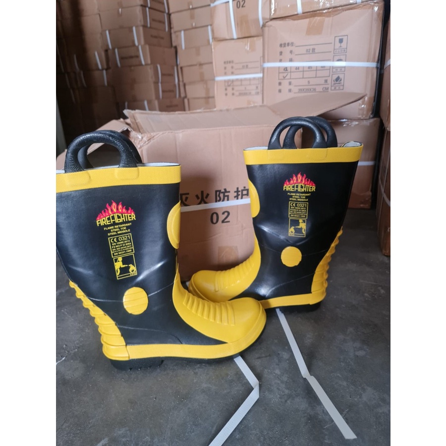 Jual SEPATU BOOT PEMADAM KEBAKARAN API/ BOOT SAFETY BUKAN HARVIK ...