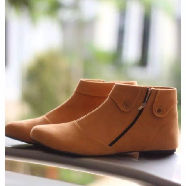 Jual 𝐒𝐞𝐩𝐚𝐭𝐮 𝐁𝐨𝐨𝐭 𝐖𝐚𝐧𝐢𝐭𝐚 / 𝐁𝐨𝐨𝐭𝐬 𝐊𝐨𝐫𝐞𝐚 𝐁𝐚𝐡𝐚𝐧 𝐒𝐞𝐮𝐝𝐞 | Shopee Indonesia