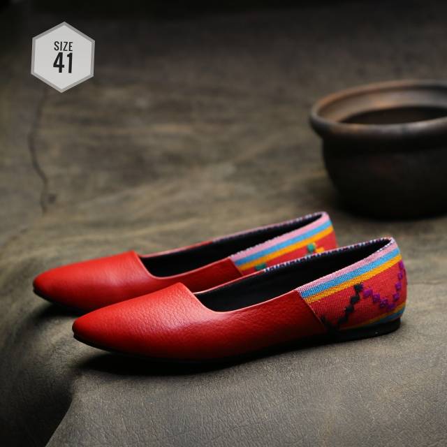 Jual Sepatu Etnik : FLATSHOES, Limited, handmade, kulit asli warna ...