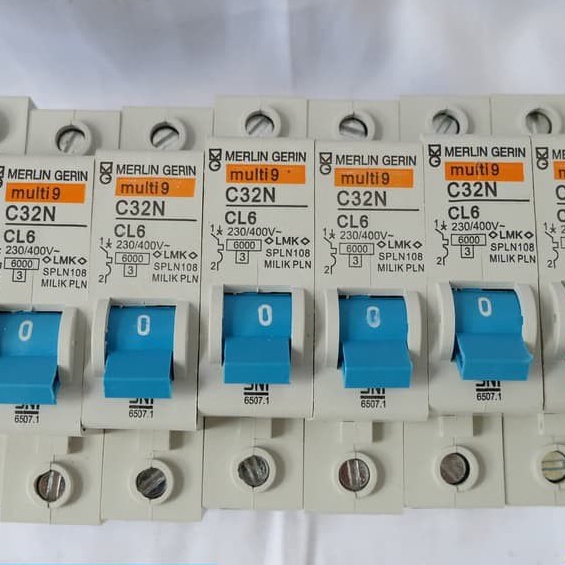 Jual MCB MERLIN GERIN BIRU 2A 4A 6A 10A 16A 20A 25A 32A 40A 63A MULTI9 ...