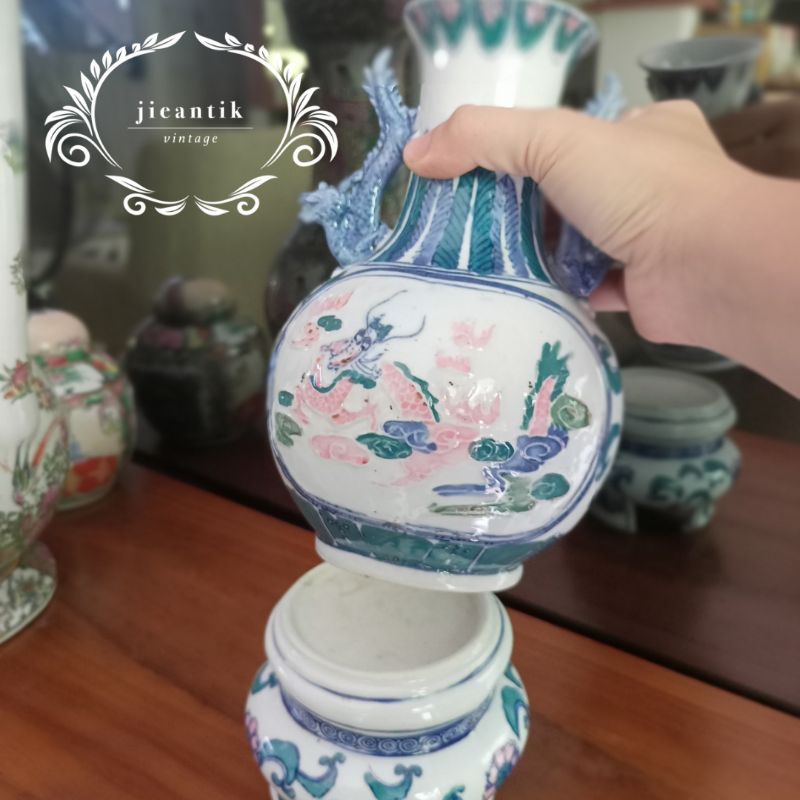 Jual Guci Vas Antik Keramik / Guci Vas Naga / Pajangan Antik / Pajangan ...