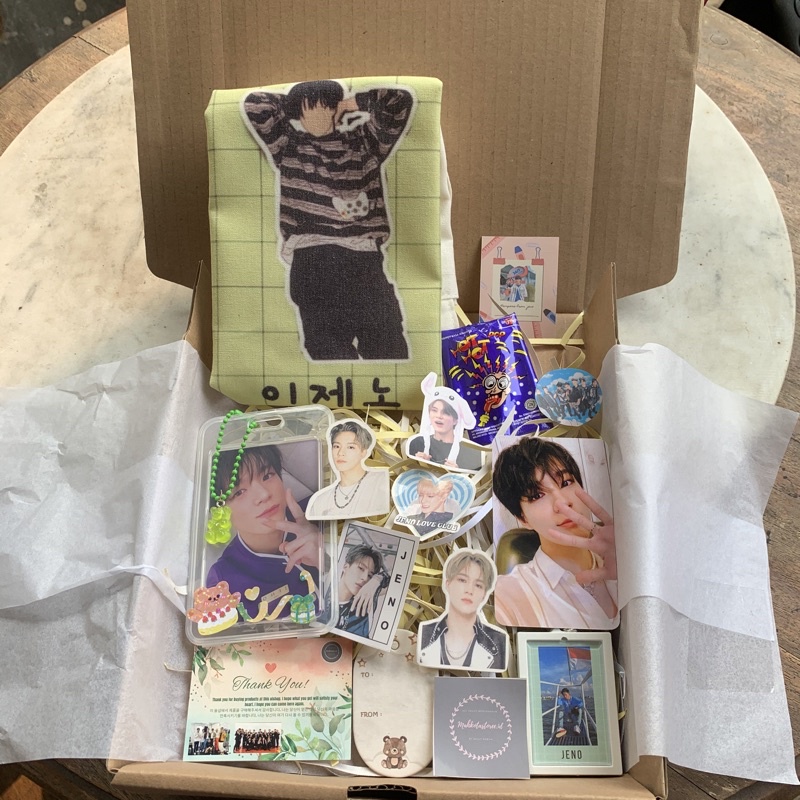 Jual GIFT BOX HAMPERS | HAMPERS BIRTHDAY LEBARAN WEDDING GRADUATION NCT ...