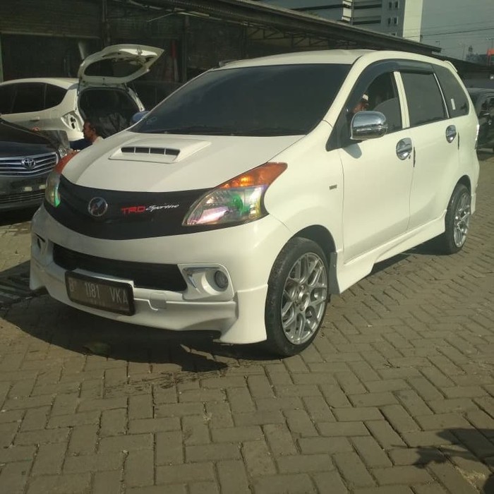 Jual bodykit daihatsu xenia bodykit /xenia tomz 2012-2015. GRT bodykit duraflex material , SL 8 ...