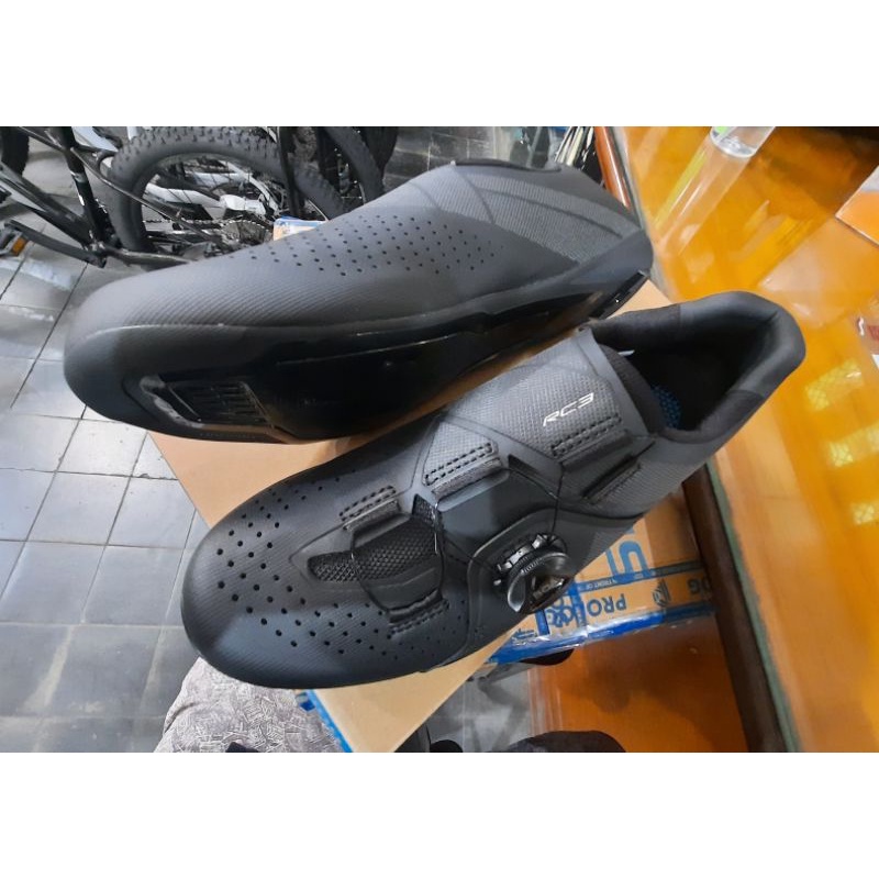 Jual sepatu cleat shimano RC3 SH-RC300 | Shopee Indonesia