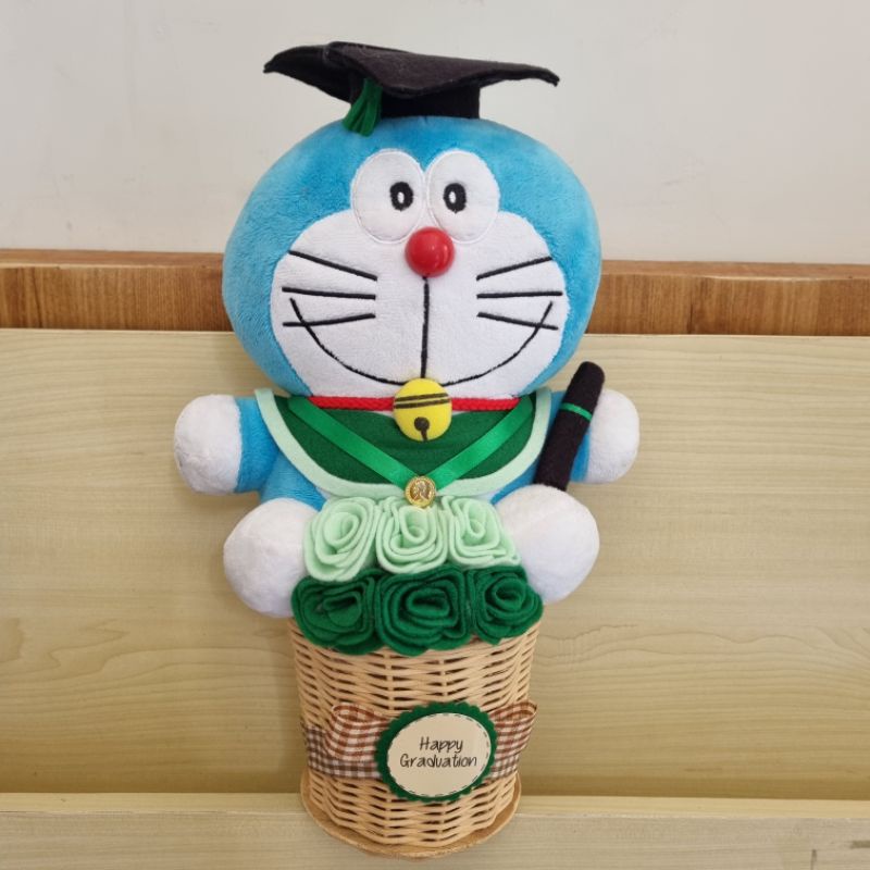 Jual giant doraemon rose graduation / boneka wisuda / boneka doraemon ...