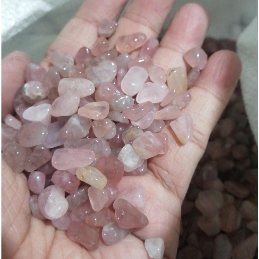 Jual Natural Madagascar Rose Quartz 7-9mm chips gravel paket 100 gram ...