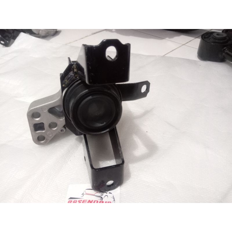 Jual Engine mounting xpander engine monting xpander Nissan new livina ...