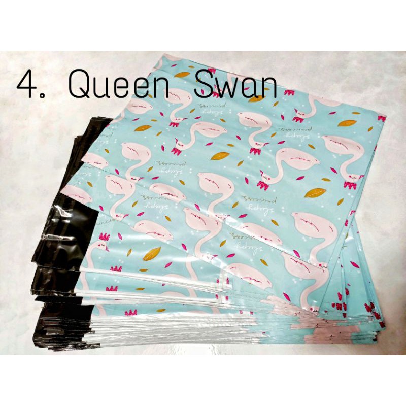 Jual PLASTIK POLYMAILER PACKING GAMBAR MOTIF KERTAS KADO | Shopee Indonesia
