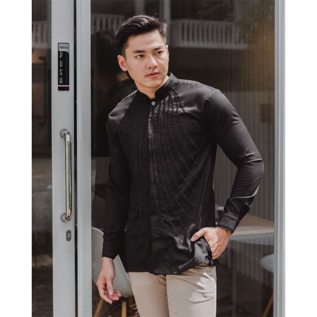 Jual Kemeja Bordir Pria NUC.ID Azam 03 (Hitam) | Shopee Indonesia