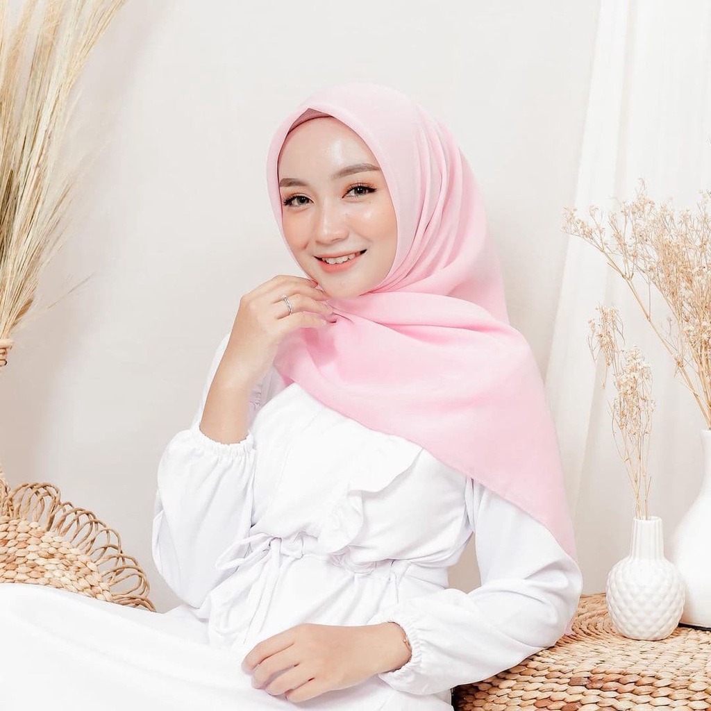 Jual FASHION MUSLIMAH PROMO HIJAB BELLA SQUARE SEGI 4 / KERUDUNG SEGI 4 ...
