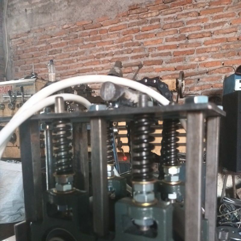 Jual per mesin tusuk sate/per tekan mesin tusuk sae | Shopee Indonesia